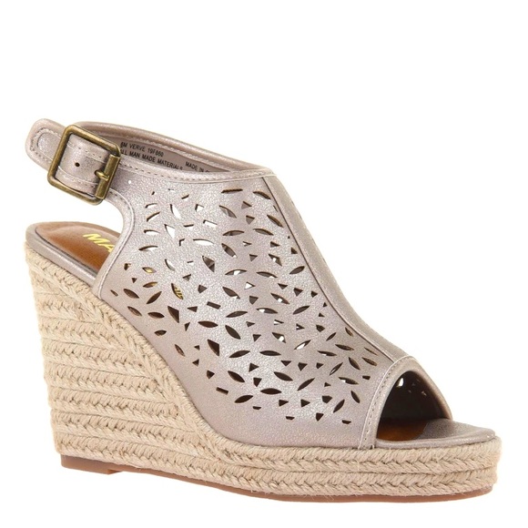 Madeline Girl | Shoes | Madeline Girl Wedge Sandal | Poshmark